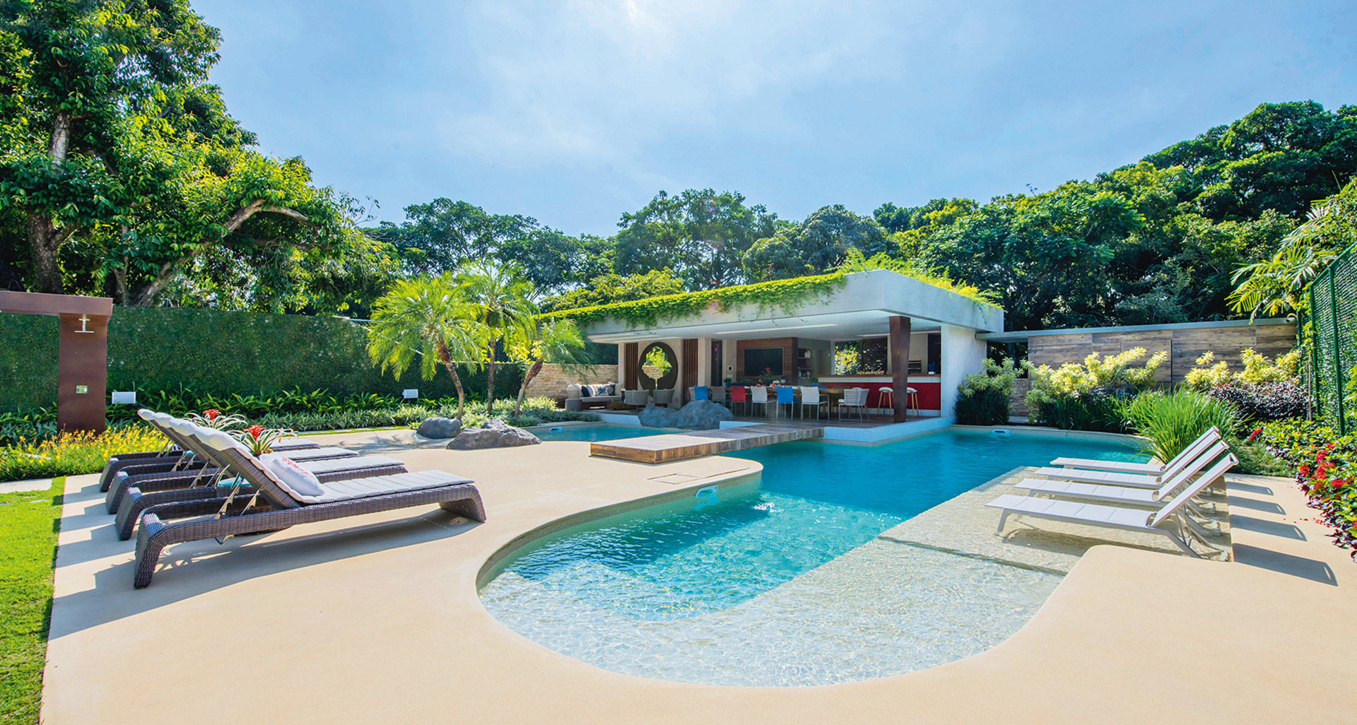 Toutes les formes de piscines enterrées | Piscines Desjoyaux